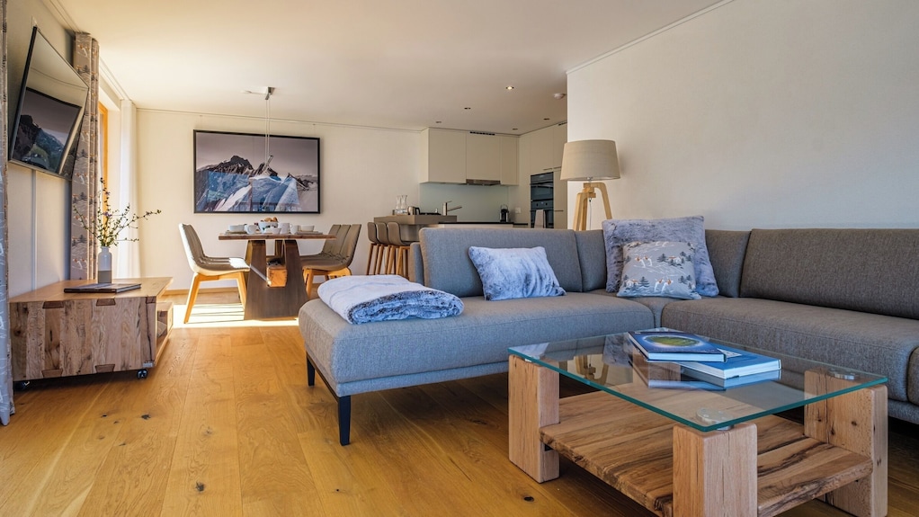 Luxury Apartment, 3 Bedroom Chalet Rahas A Grimentz - By Mrs Miggins - Zinal