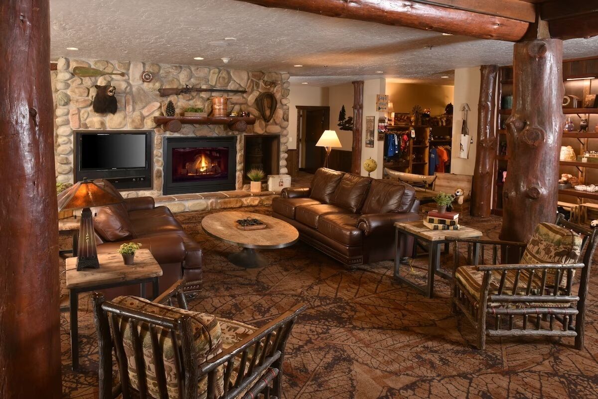 Queen Suite W/ Balcony, Breakfast & Parking | 6mi To Children's Museum - La Crosse, WI