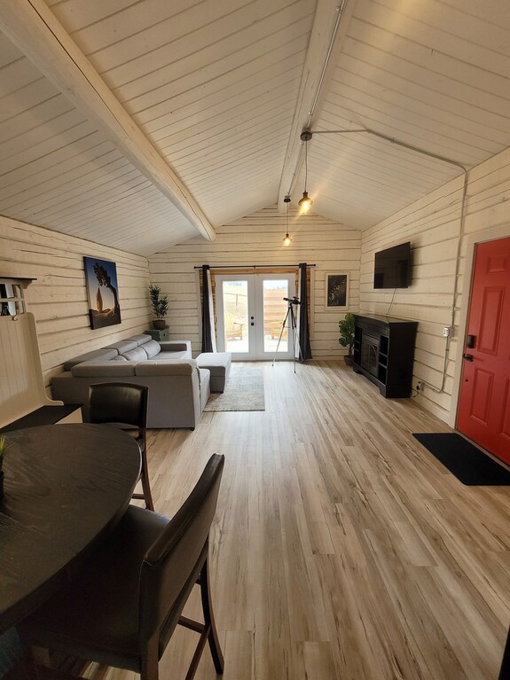 Cozy Cabin With Hot Tub Hideaway: Wildlife Sanctuary! - Okanagan-Similkameen