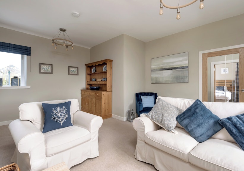 An Impressive And Unique 3-bedroom Cottage In A Picturesque Countryside Setting. Sleeps 5. - Fife