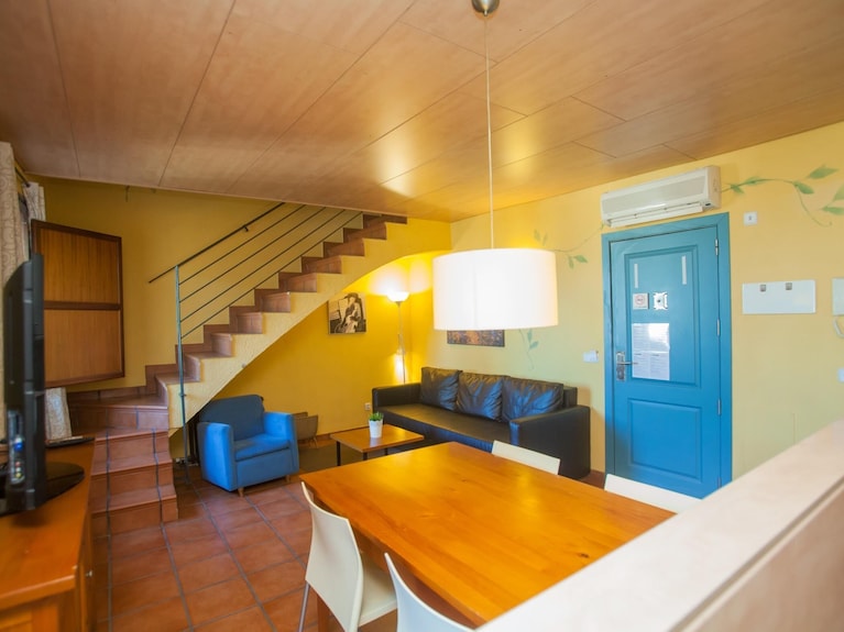 The Attic Of The Wall In The Centre Of Girona - Girona