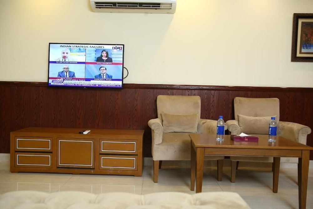 Al Nafoura Hotel Lahore - Lahore