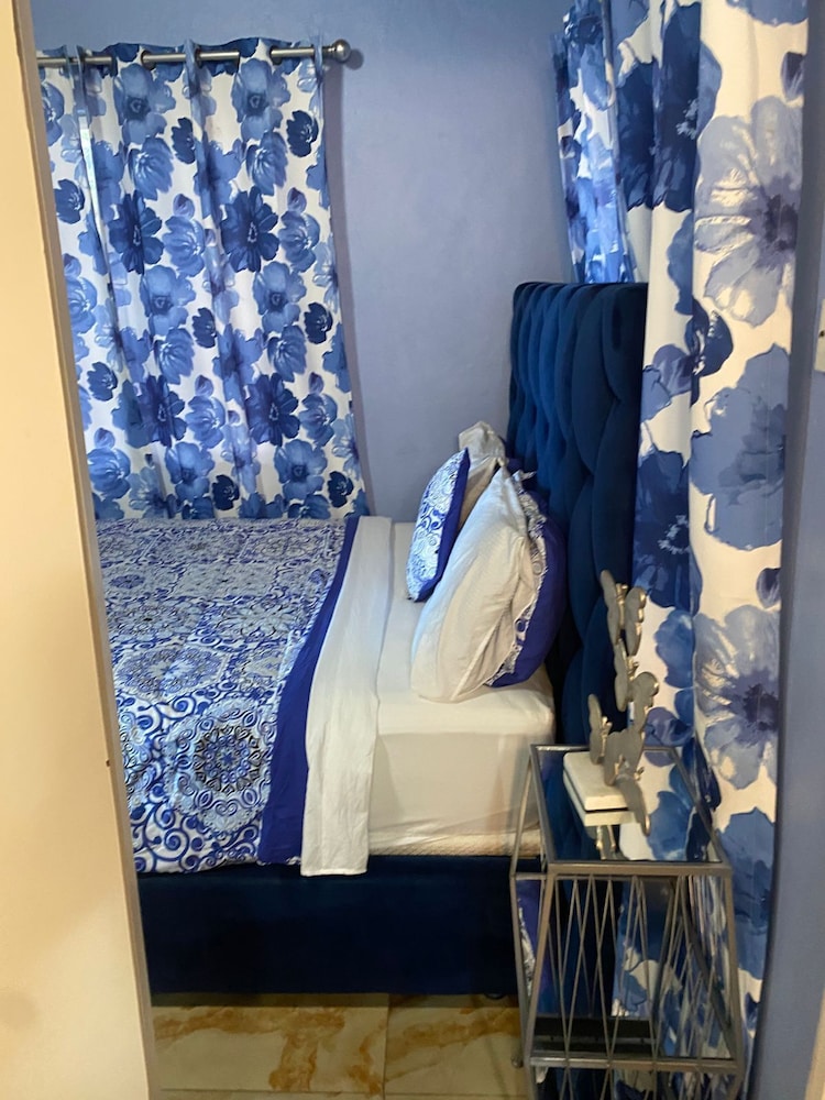 Angels Hideaway Blue Room - Montego Bay