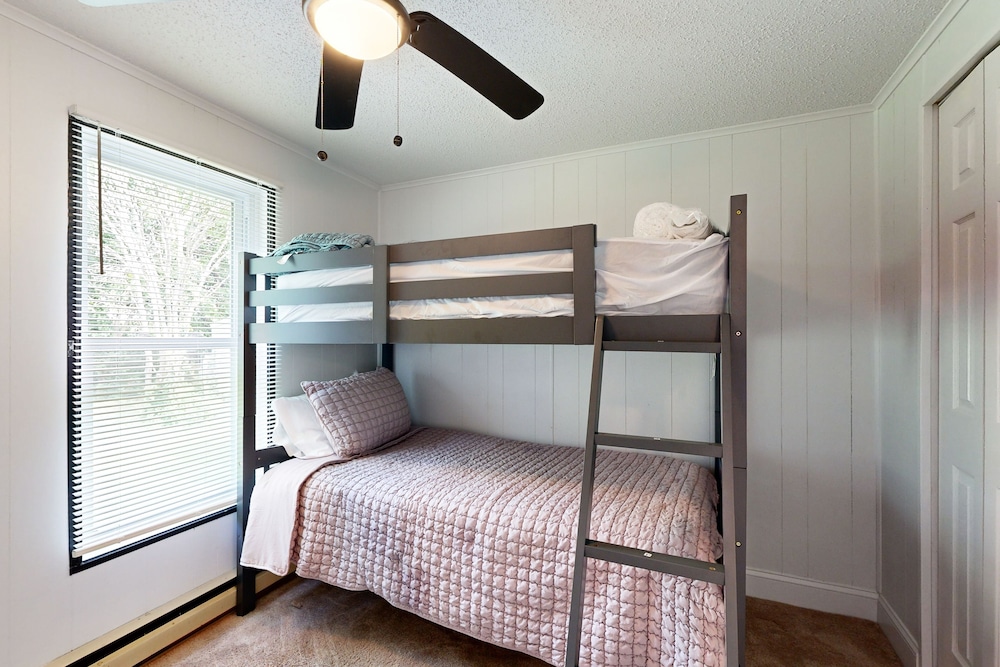 Town Of Rehoboth Beach Dog Friendly Home With W/d & Free Wifi - Rehoboth Beach, DE