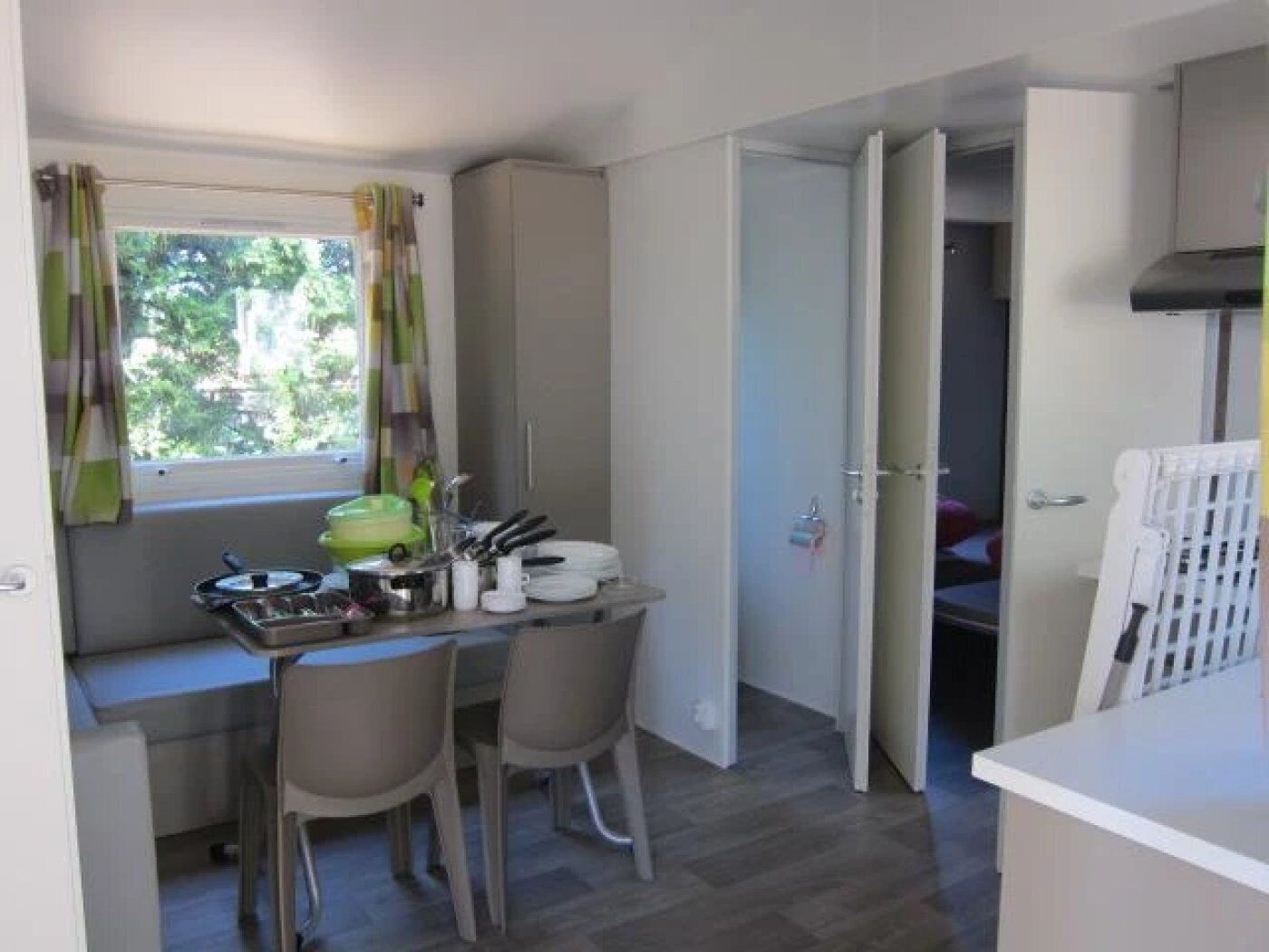 Zecamping 3 éToiles Animé Piscine Chauffée Locatif Tv Bbq Clim 33m2 - Bollène