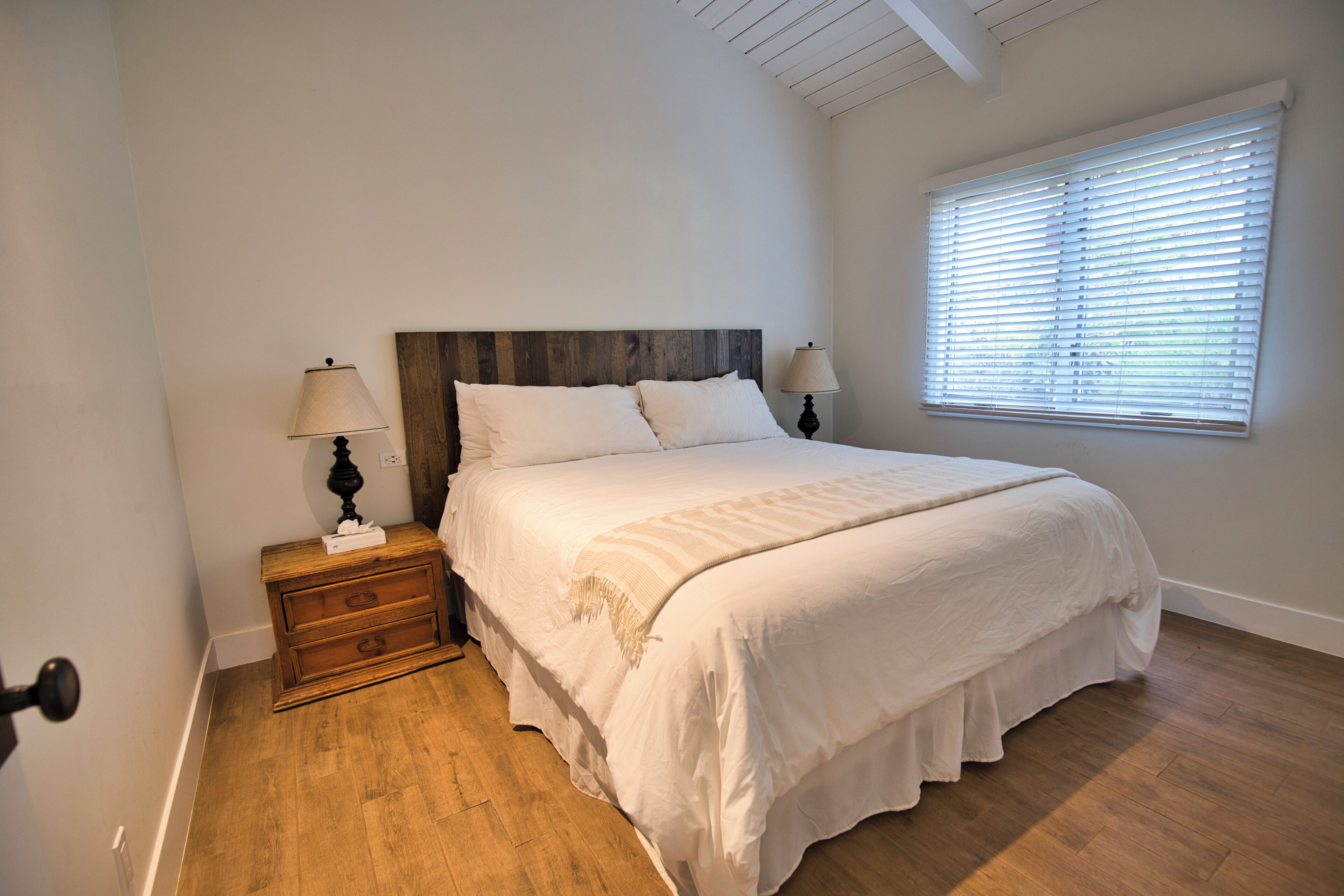 Cabana exclusivo (Oak Cabin) | Individualmente mobiliados, cortinas blackout, quartos à prova de som