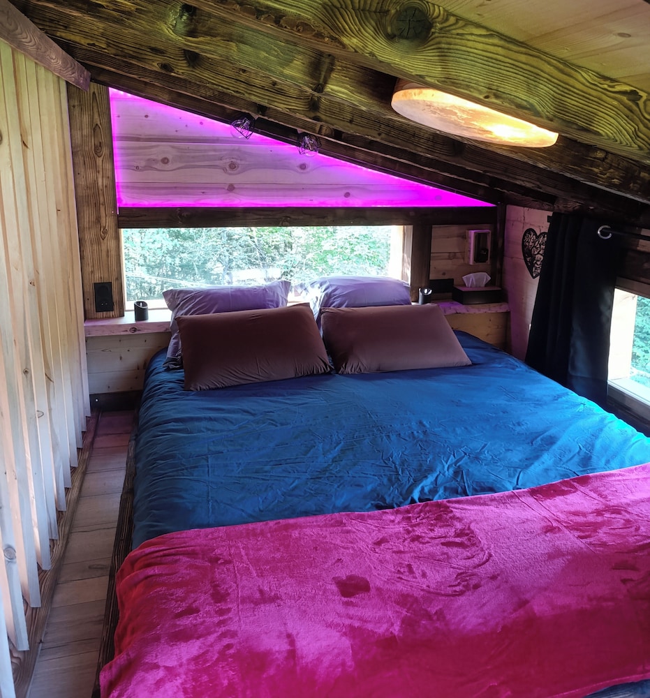 Chalet Mobile Insolite "Licorne" Pleine Nature
Bain Nordique Et Sauna Privatif - Lélex