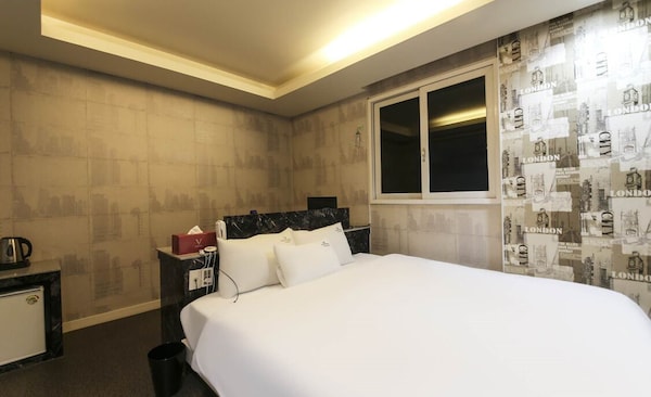 Songjeong V Hotel - Busan