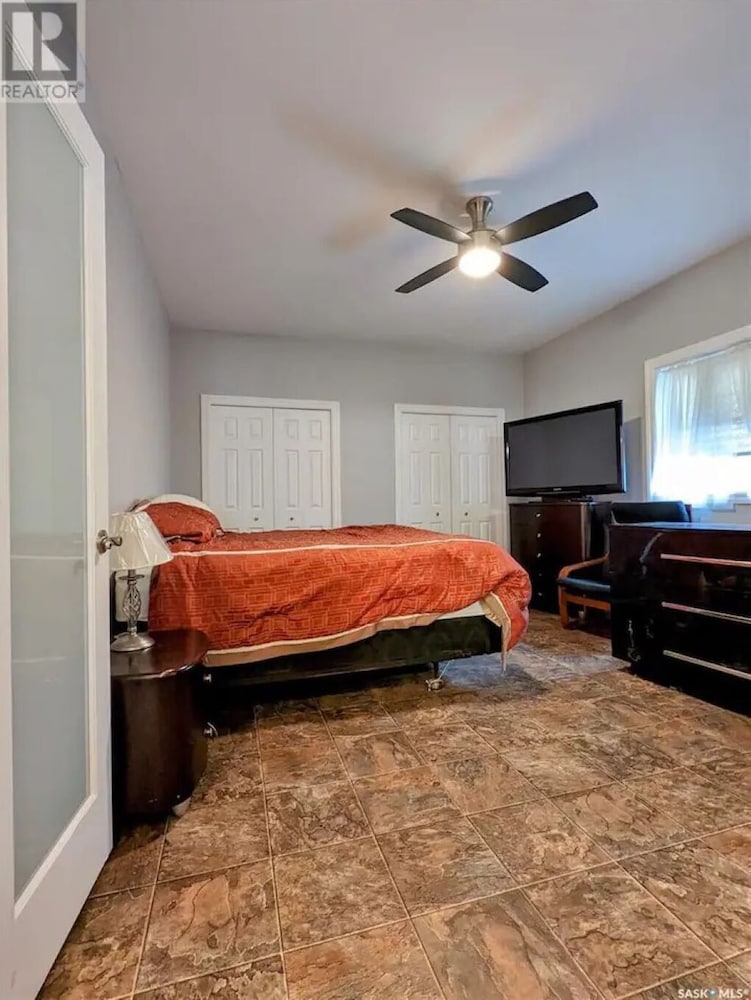 Modern, Upscale Cabin Retreat - Delaronde Lake, Sk - Saskatchewan