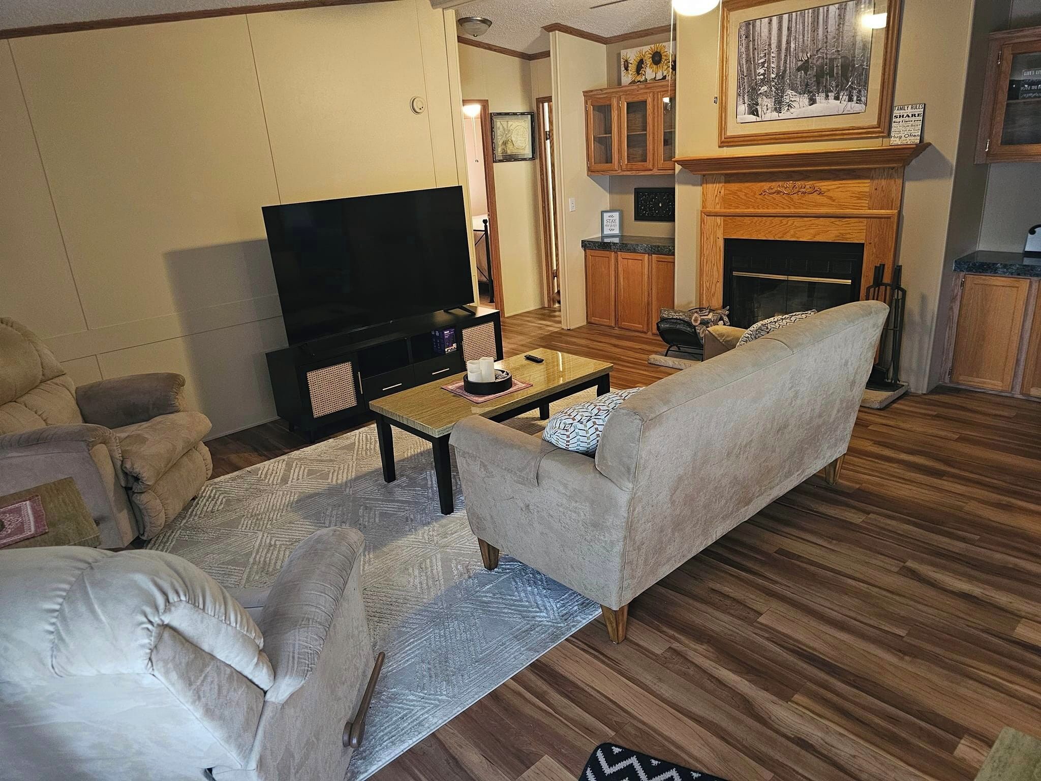 Charlies On The Water - A Charming 3-bedroom House With A Lake View-sabula - Savanna