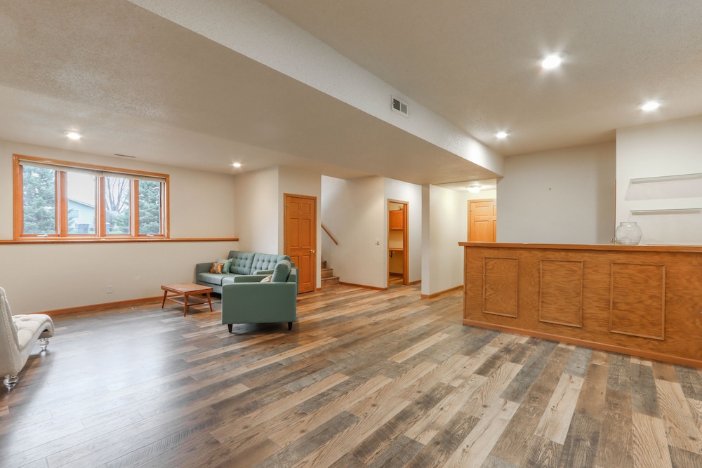 3-bed, 3-bath, 3-car Garage Executive Home In Marshfield, Wi - Marshfield, WI