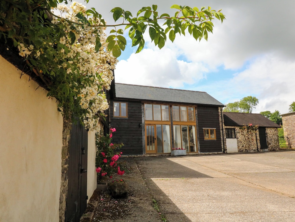 Hunstone Barn - North Devon District