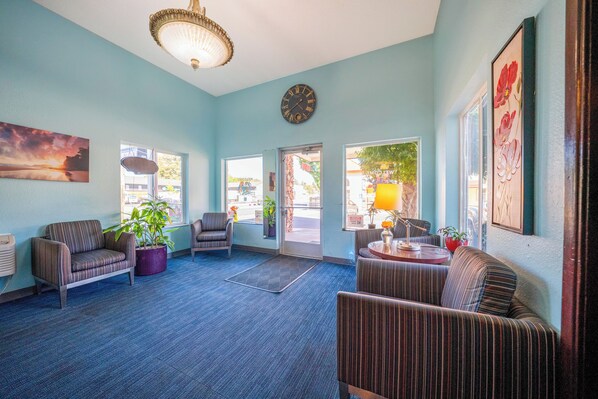 Área de estar no saguão