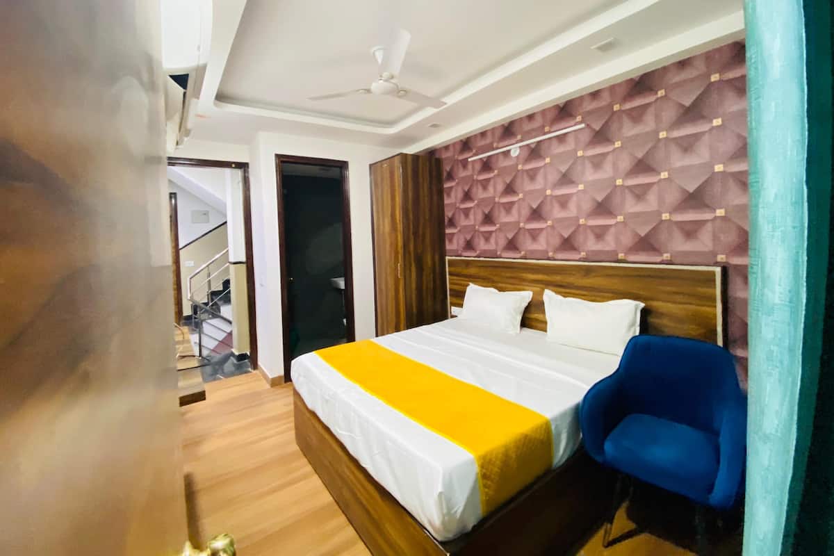 Quarto luxo | Escrivaninha, Wi-Fi de cortesia, roupa de cama