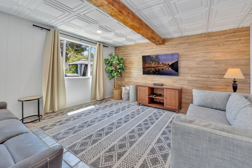 Pool, Hot Tub, Fire Pit, And More! Aqua La Vista - Carlsbad, CA