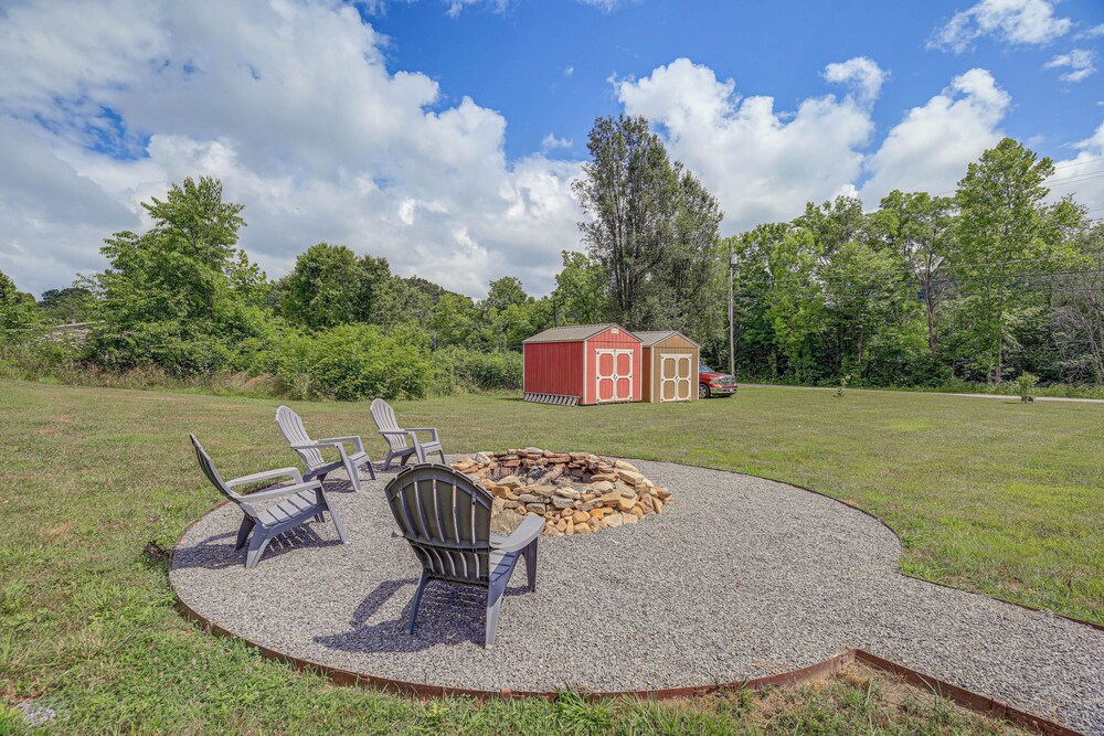 Peaceful Bluff City Retreat W/ Fire Pit & Grill - Bristol, TN