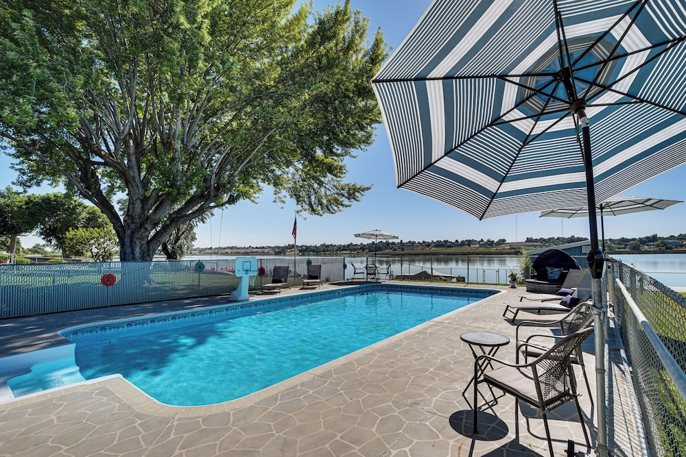 Hunting & Fishing Trip Base Camp On Moses Lake! - Moses Lake, WA