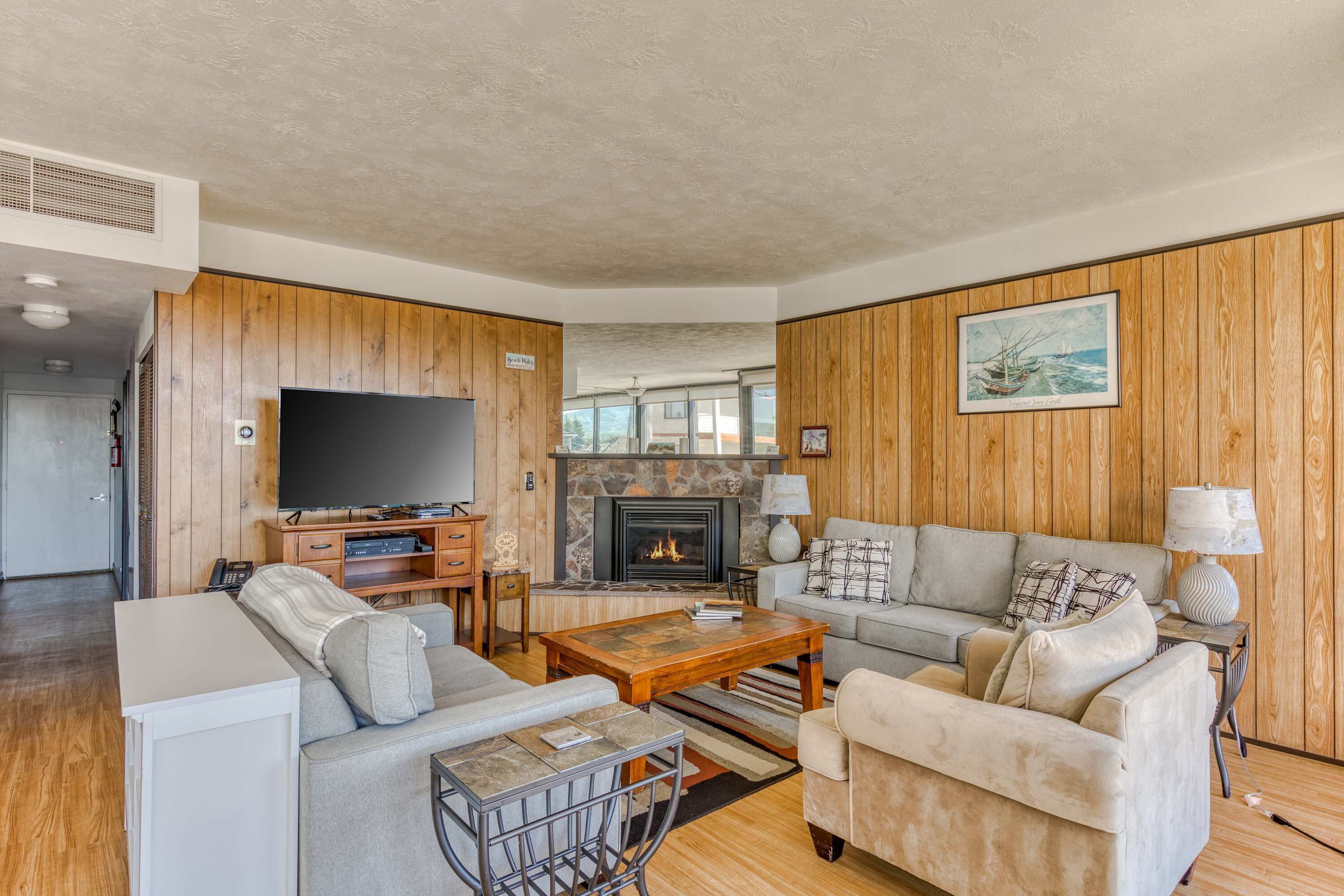 Sand & Sea (116) Columbia - Cozy Beach Getaway - Seaside, OR