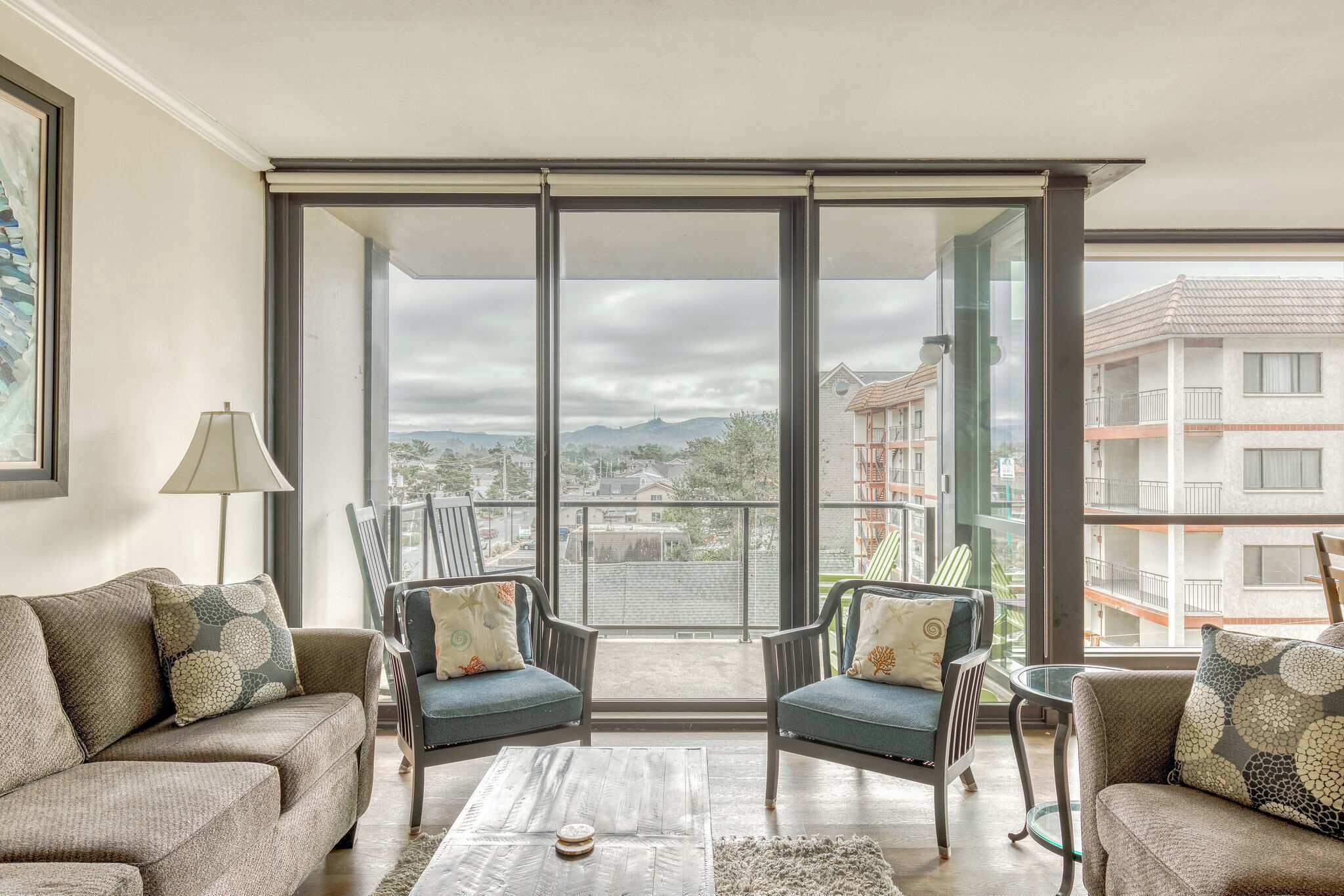 Sand & Sea (314) Blue Sky Tranquility-balcony - Seaside, OR