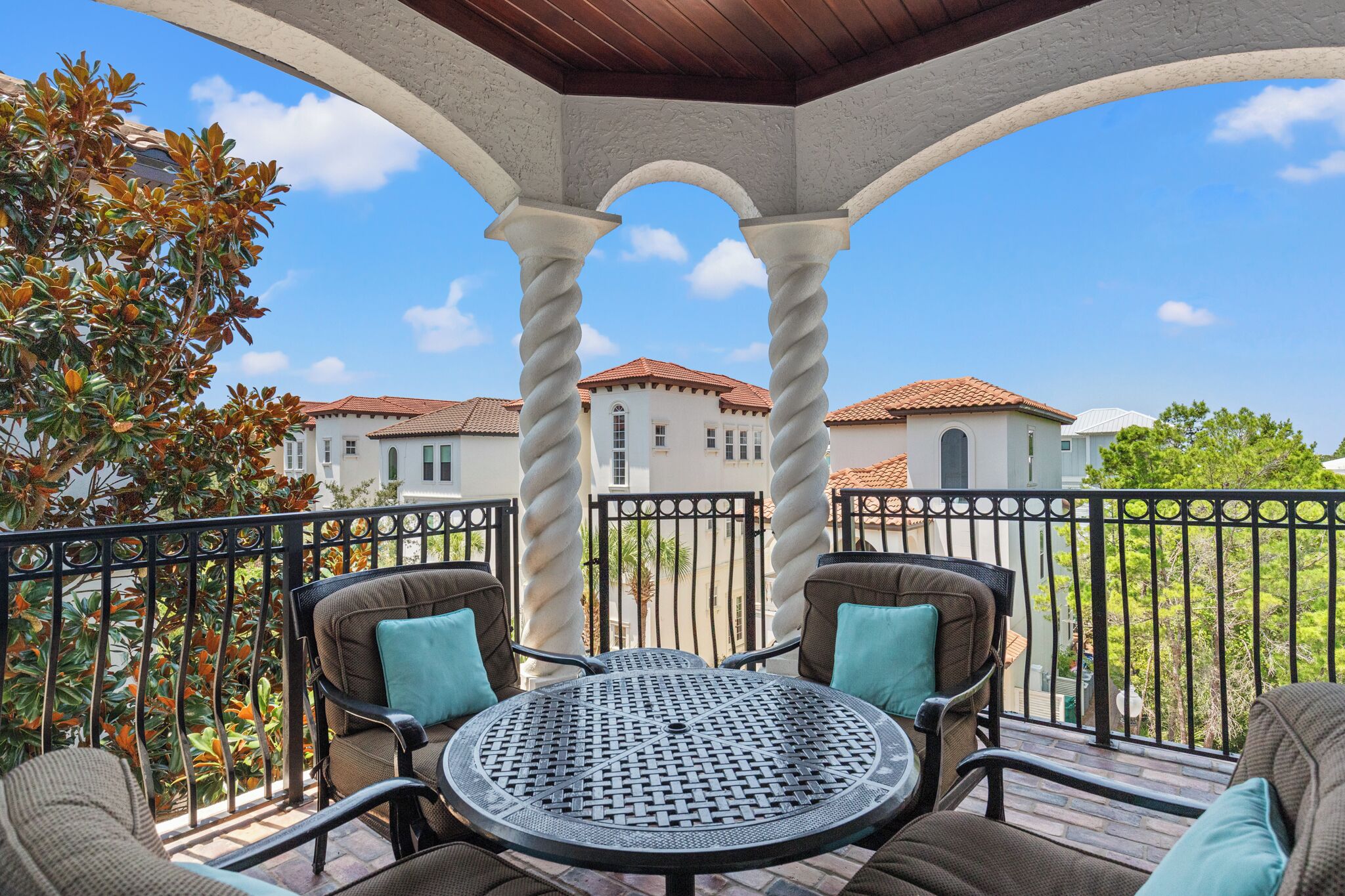 Casa, várias camas, acesso à piscina, vista para o jardim (89 Palmeira Way | Poseidon’s Grotto) | Refeições ao ar livre