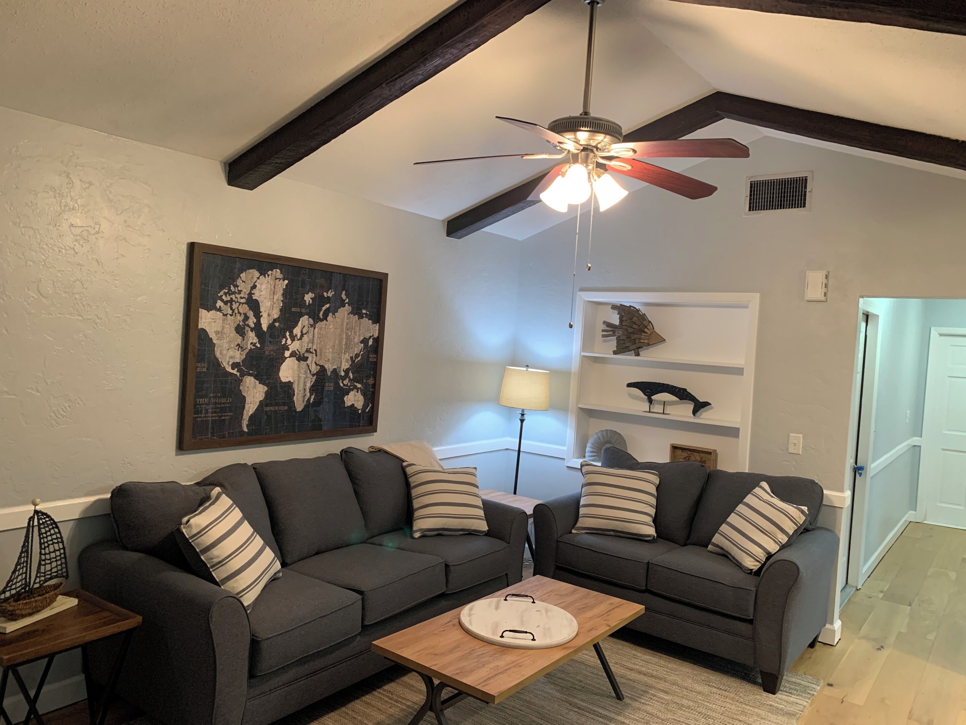 Spacious, Upscale Home W/pool. Minutes From Beach! - Madeira Beach, FL