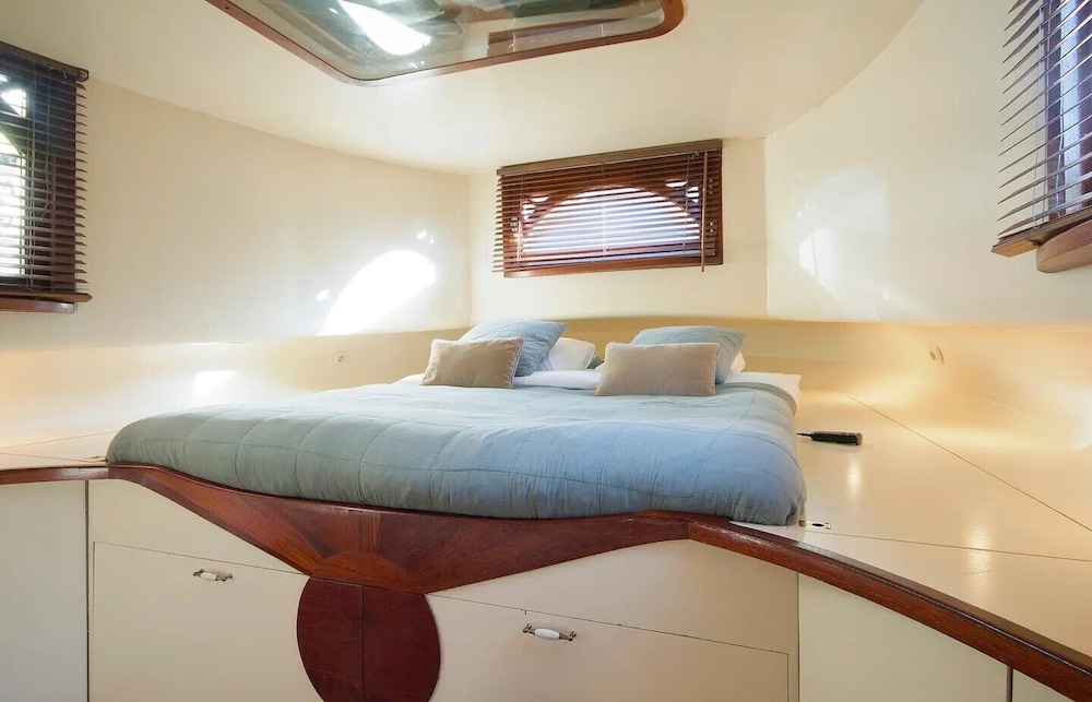 Luxurious Houseboot With Jacuzzi In The Historic Amsterdam Canals - 阿姆斯特丹
