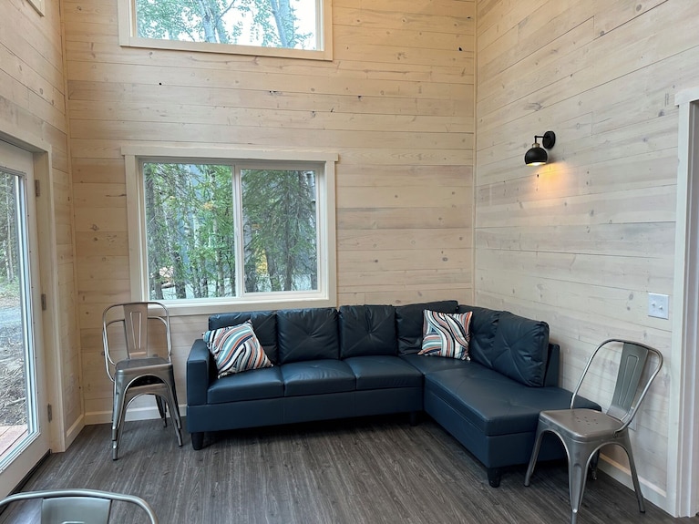 The Perfect Solution For Families Or Groups, Offering Ample Space And Comfort For Six In The Serene Eklutna Valley. - Alaska