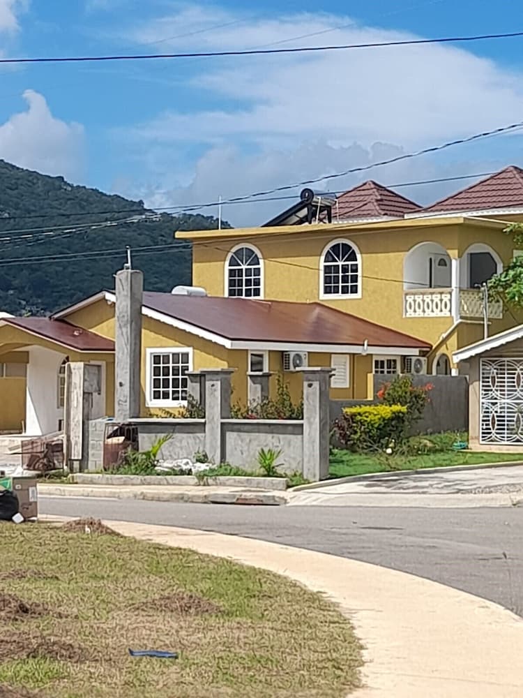 Peaceful Cozy Place - Montego Bay