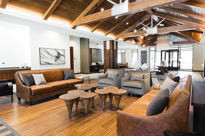 Mountain View W/ Fireplace | Ski Valet & Shuttle - Stateline, NV