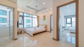 Quarto Básico, varanda, Vista para a cidade | Sala de estar | Smart TV