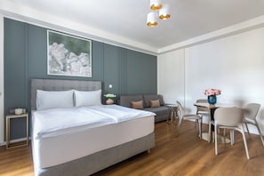 Estúdio Executivo, varanda, vista para o pátio | Cortinas/cortinados opacos, quartos insonorizados 