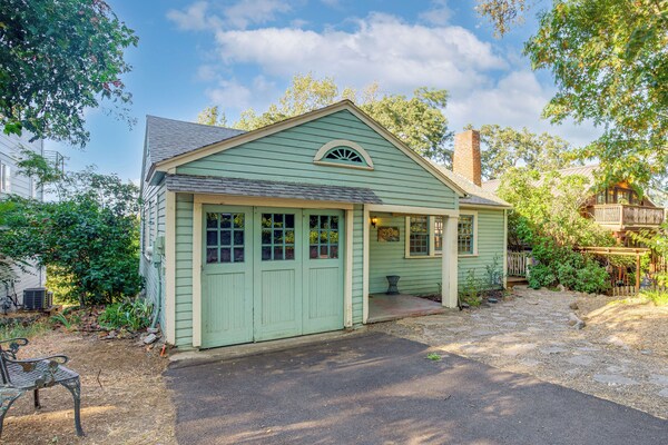 Dog-friendly 'Columbia Cottage' In Hood River! - Mount Hood, OR