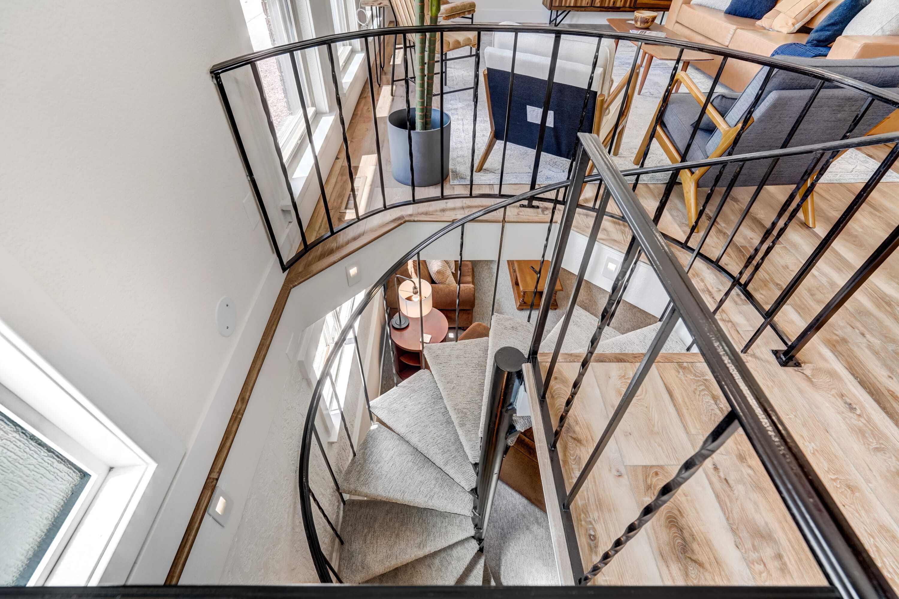 Hot Tub, Fire Pit, And Deck | Mountain View In Cos - Colorado Springs