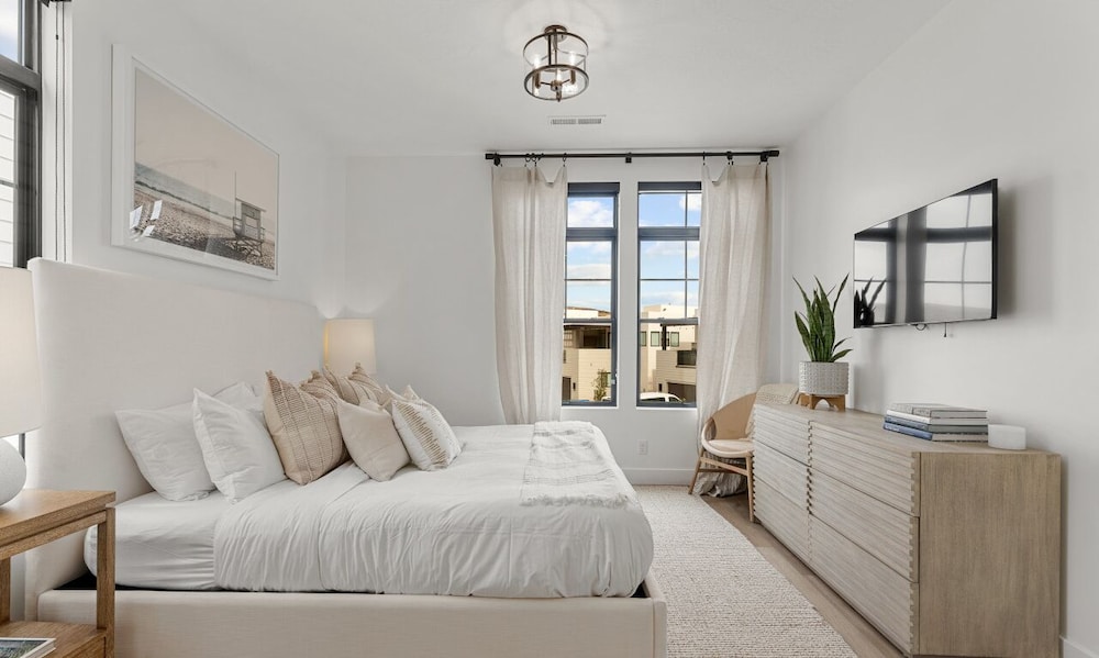 Deja Blue at Desert Color (by Ember Stays) - St. George | Vrbo