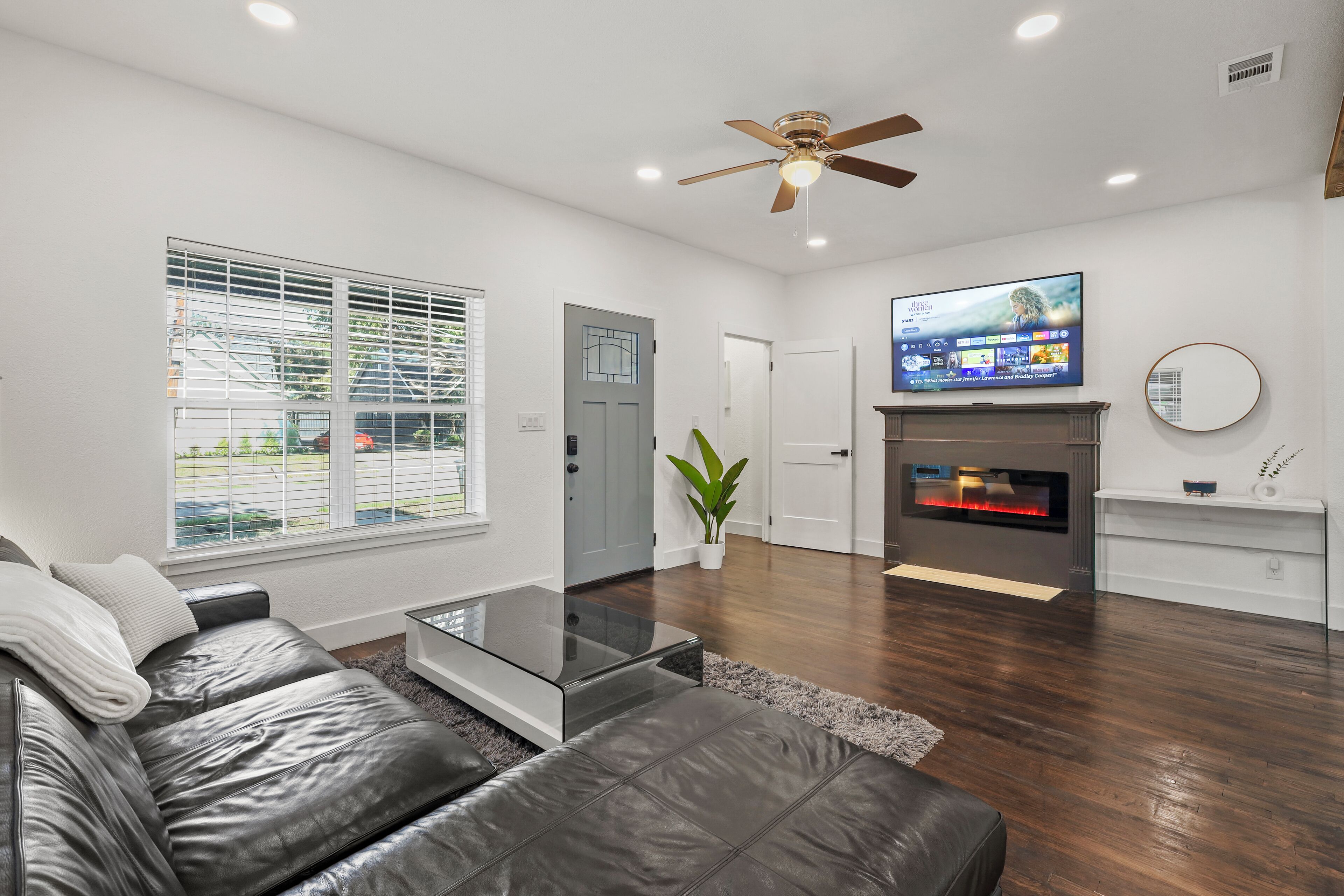 Stylish Renovated 1-bedroom/1 Bath Duplex In Oaklawn/uptown Dallas With Office - 達拉斯