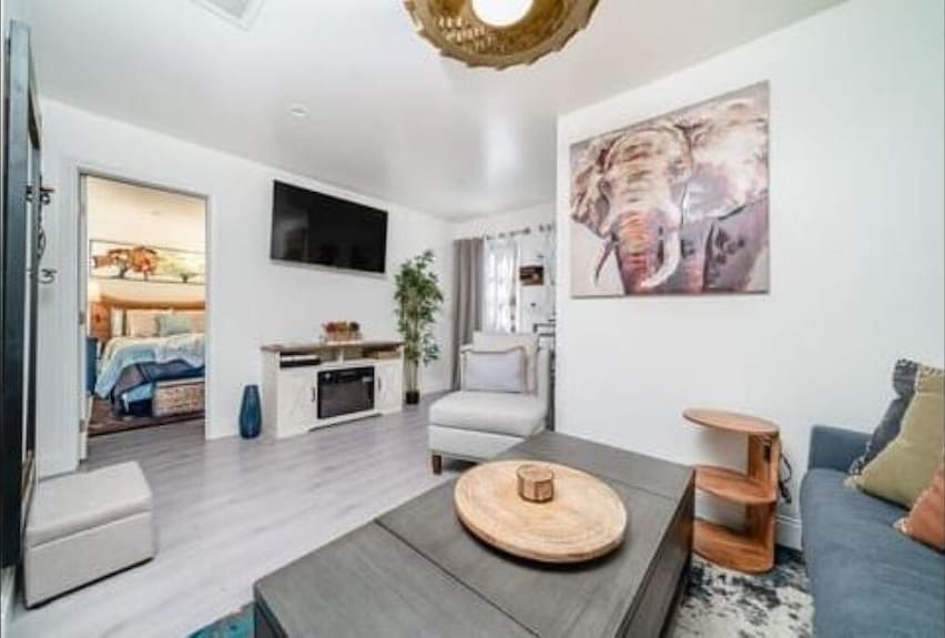 Melrose 2br. 6 Beds. Pet-friendly. Patio+fireplace - Vista, CA