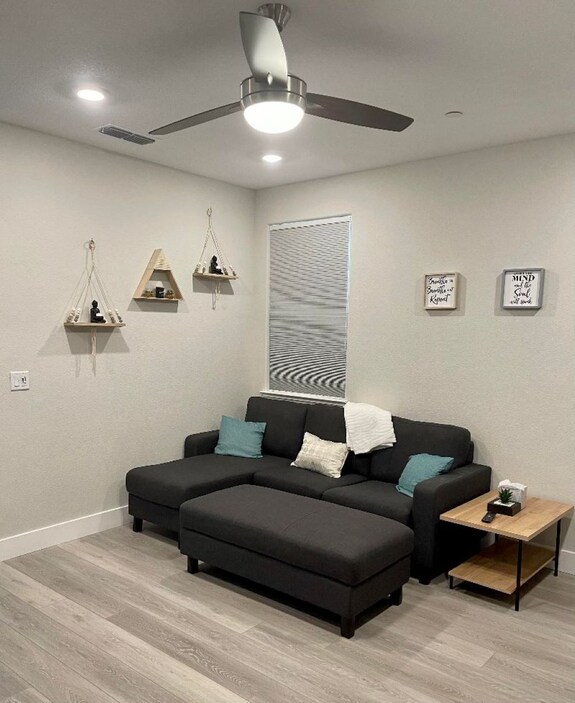 Charming 1-bedroom House With Wifi And Ac In Fabulous Roseville - 로즈빌