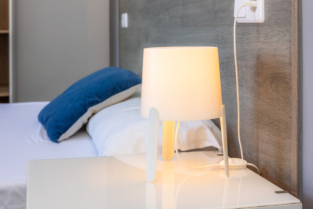 Twin/double Room Nº8' With Shared Terrace, Wi-fi And Air Conditioning - Palma