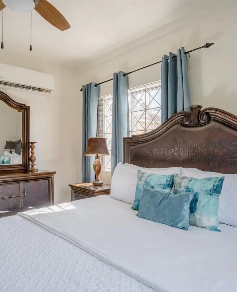 European Suite - Kingston | Vrbo