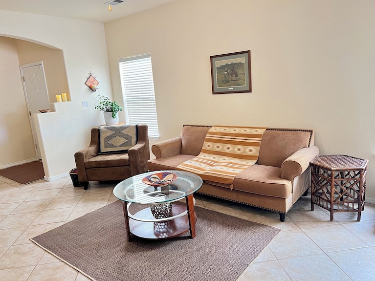 Charming And Cozy 3-bedroom House With Wifi, In Superb Rio Rancho - Rio Rancho, NM