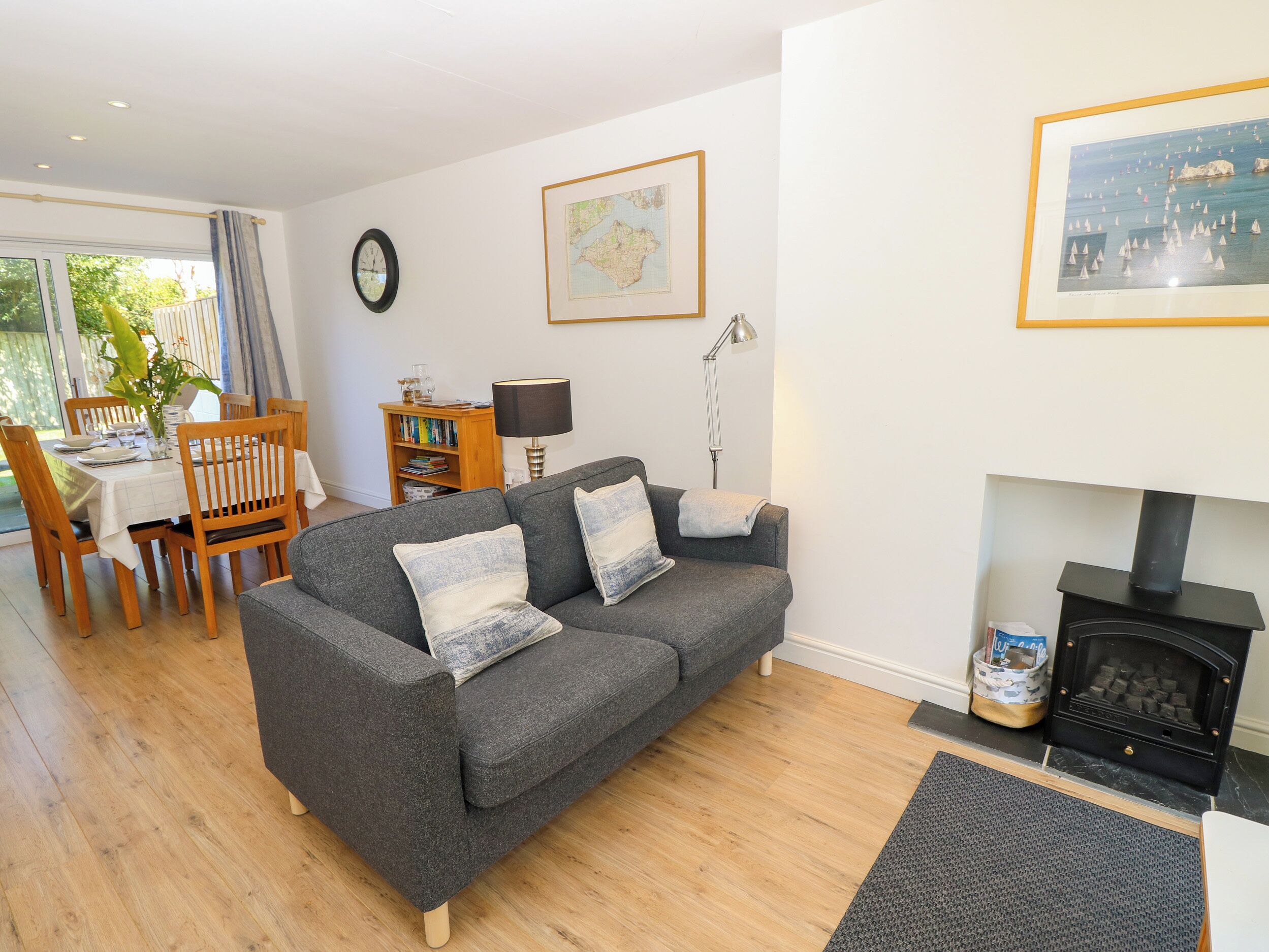 Whitfield P10, Family Friendly, Country Holiday Cottage In Yarmouth - Milford on Sea