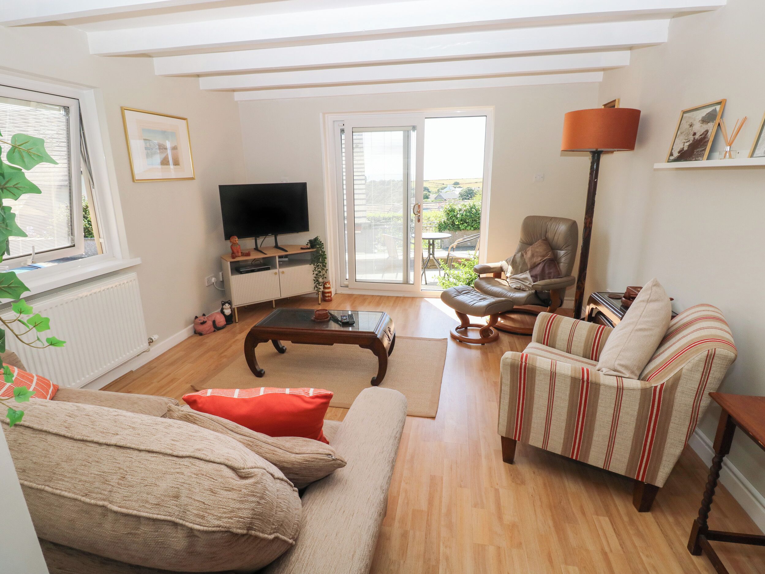 Carreg Ddu, Pet Friendly, Character Holiday Cottage In Solva - Solva
