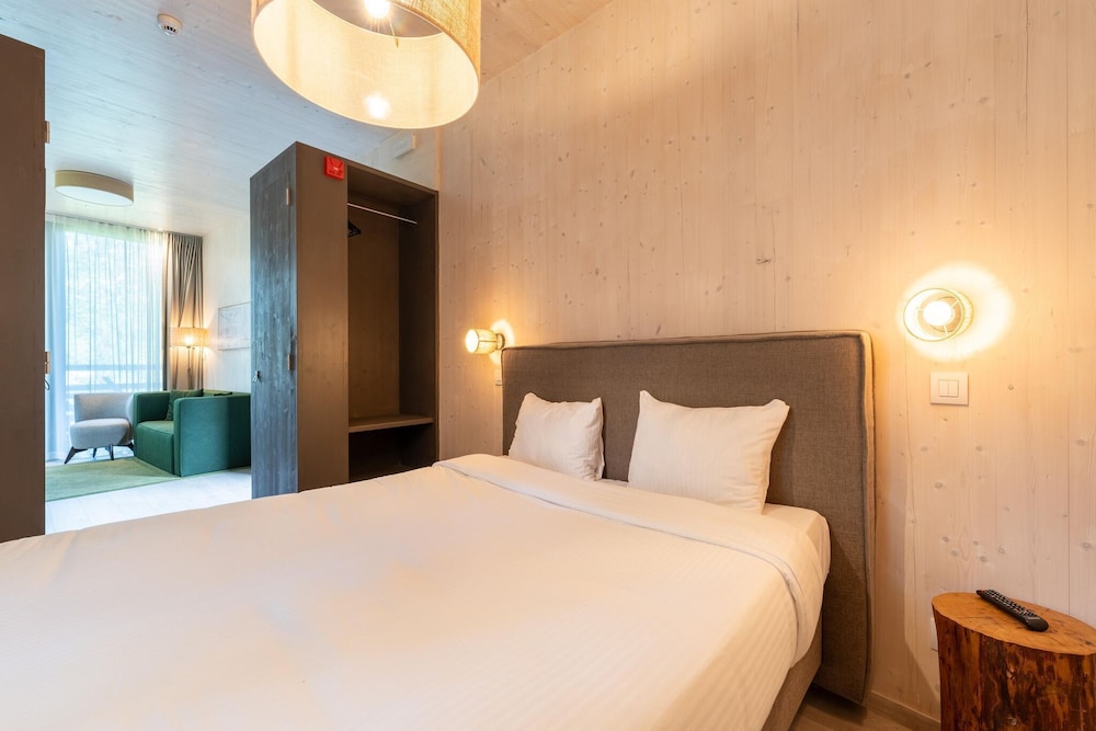 Belvilla Dock Into A Memorable Vacation - Tournai