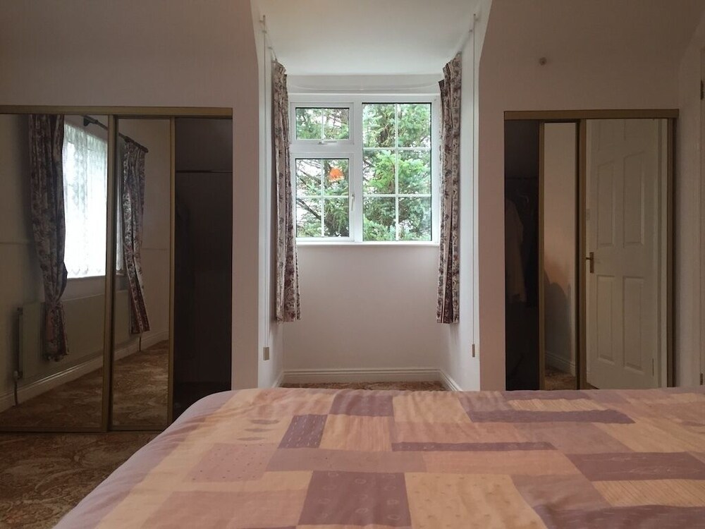 Activity Holiday Rooms For Girls Cycling And More - Killarney