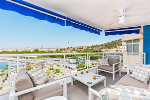 Apartamento Deluxe, vista para a baía | Terraço/pátio interior