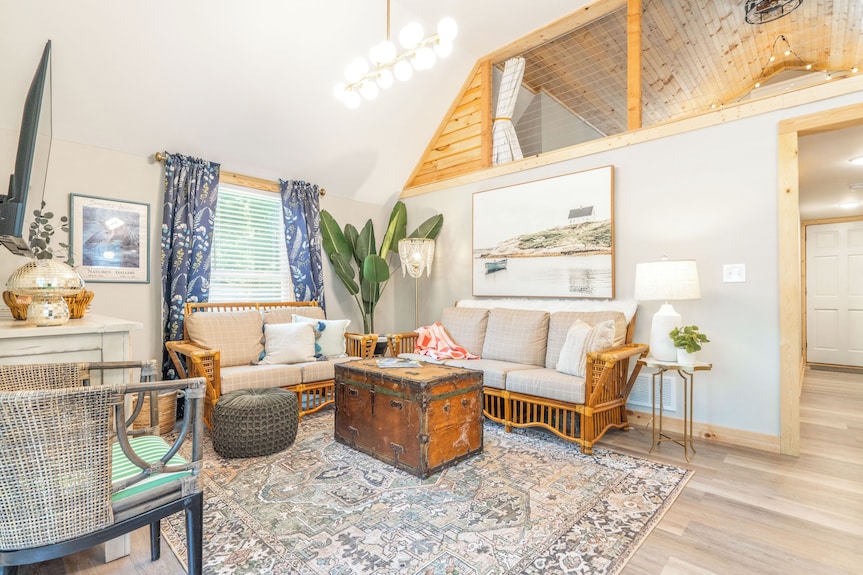 New-the Beach Haus- Luxe Cottage, Professionally Designed W/ Wifi, Linens Incl. - Bolivia, NC