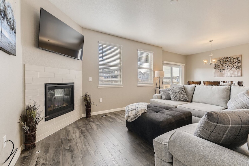 Cozy Ranch-style Retreat Spacious & Serene - Castle Rock, CO