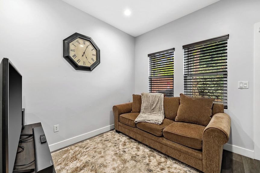 Cozy 2bdr/1br Home Near Downtown - Sacramento