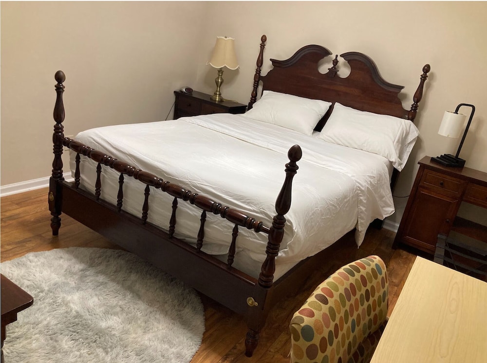 Big Parking -2-bedroom With Ac And Wifi In Brilliant Raleigh - Cary, NC