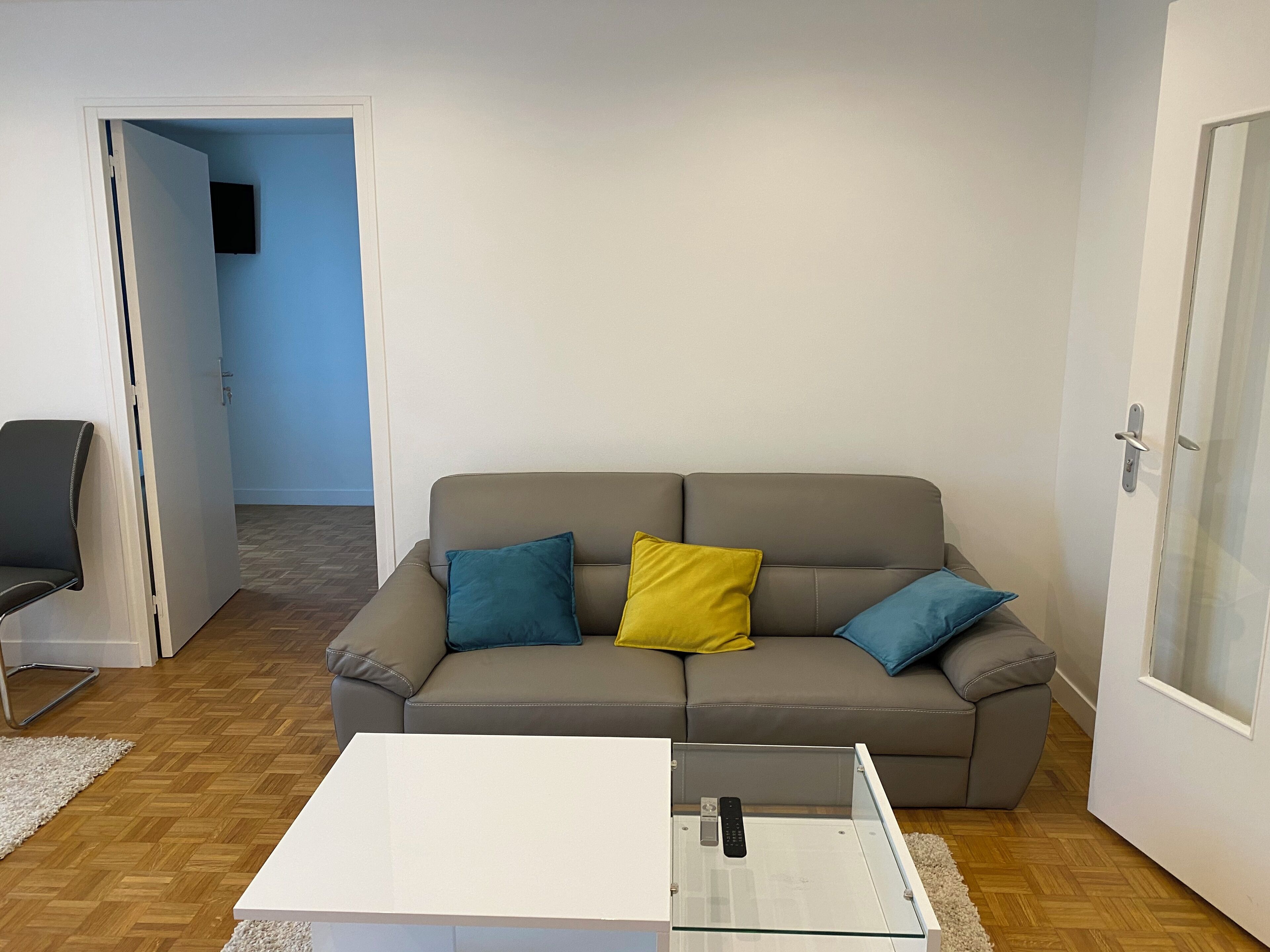 Appartement Haut Standing - 7 Couchages + 2 Sdb, Au Rez-de-chaussée - Pontoise